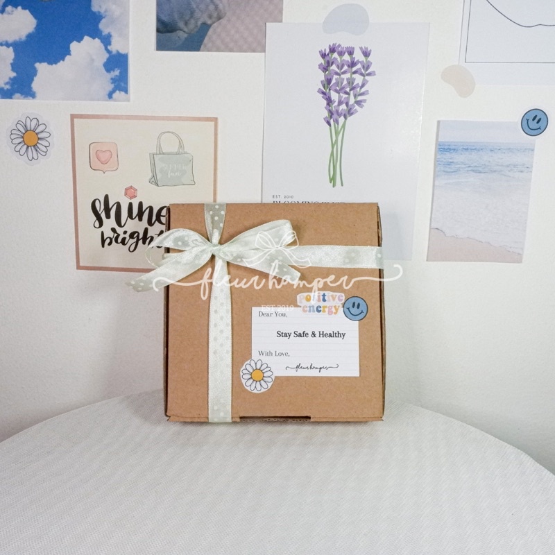 Jual Essential Kit (Strapless Mask & Sanitizer) | Shopee Indonesia