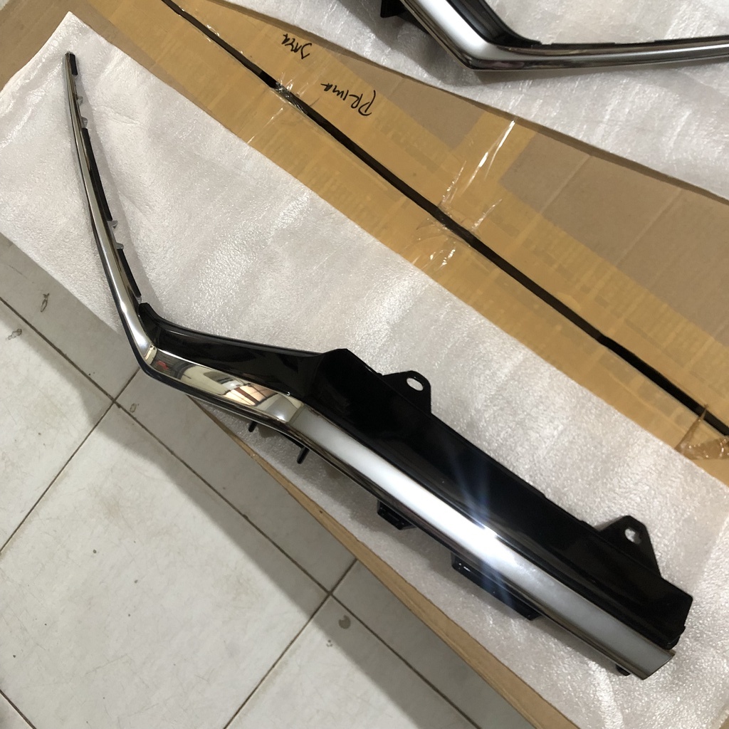 Jual List Headlamp CRV TURBO List Grill Atas CRV TURBO FACELIFT ...