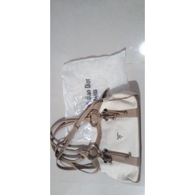 Jual Tas Prada (KW) | Shopee Indonesia