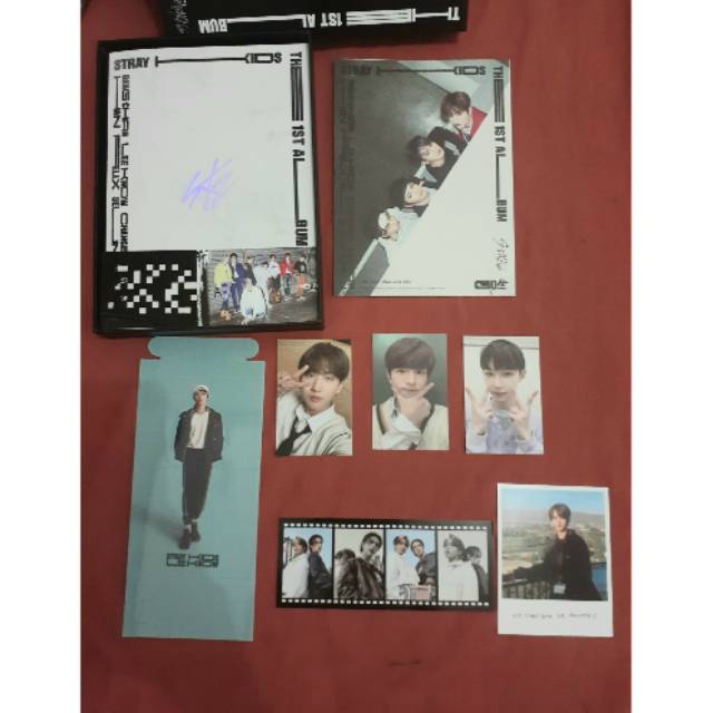 Jual STRAY KIDS GO LIVE THE 1ST ALBUM LIMITED VER PHOTOCARD POLAROID ...