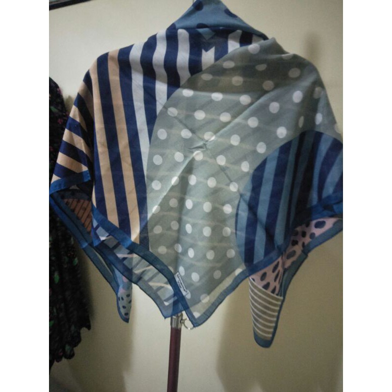 Jual Jilbab Segiempat Voal Motif Umama Scarf | Shopee Indonesia