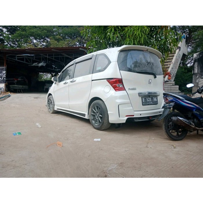 Jual Bemper Bodykit freed custom full belakang saja BODY KIT FREED ...