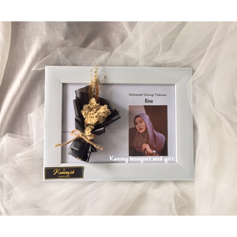 Jual Flower in frame 15x20 KADO WISUDA | kado unik | bunga kering ...
