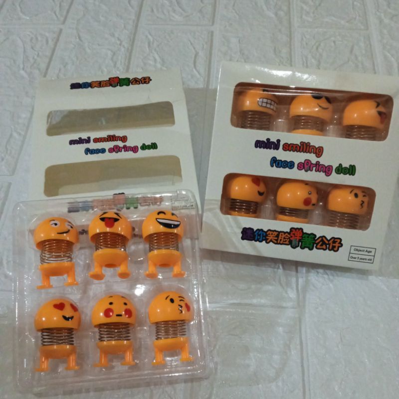 Jual LYSASHOP - MAINAN ANAK BONEKA GOYANG KEPALA EMOJI SPRING DOLL LED ...