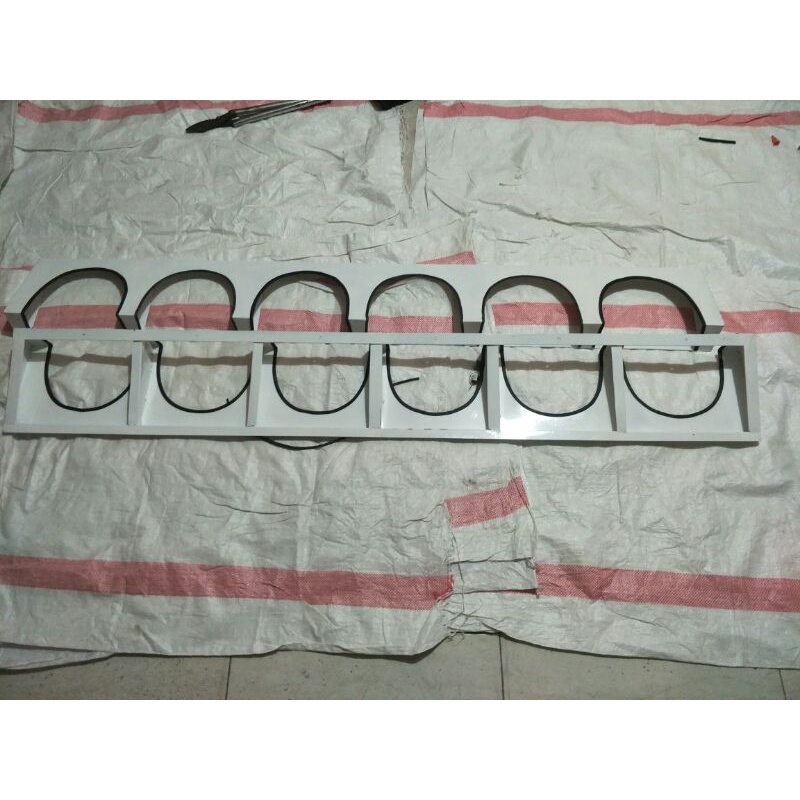 Jual Rak helm Safety / Rack dinding helm proyek bahan besi | Shopee ...