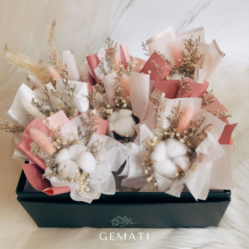 Jual Mini Dried Flower Bouquet - Buket Bunga Kering Mini | Shopee Indonesia