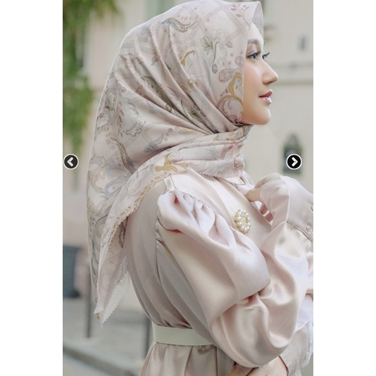 Jual Autograph Series Buttonscarves Fleur | Shopee Indonesia