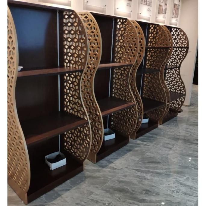Jual LEMARI PAJANGAN di TOKO / OUTLET / PAMERAN - ex. SHOWROOM | Shopee ...
