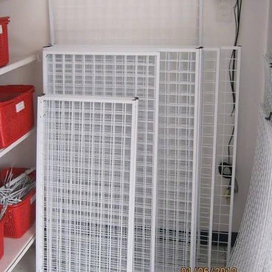 Jual Rak Jaring 90X180 Wire Mesh Display Toko Gantung Pajangan Putih ...