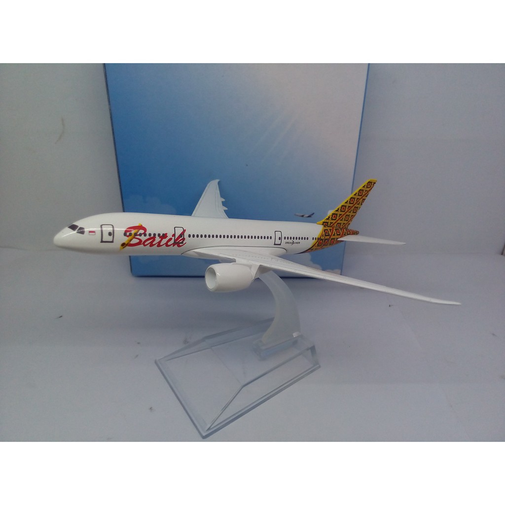 Jual Diecast Miniatur Pesawat Terbang Boeing BATIK Replika Pajangan ...
