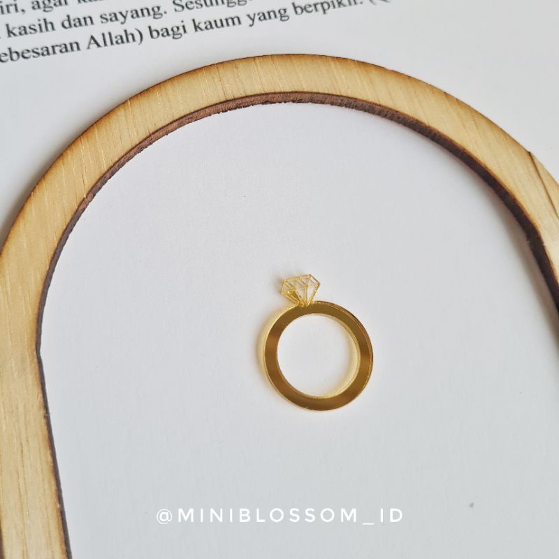 Jual Replika Perhiasan Untuk Tambahan Mahar / Replika Cincin / Replika ...