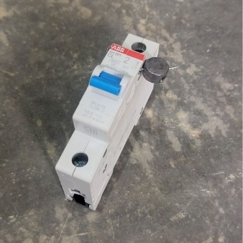 Jual MCB Modif 2A Listrik Subsidi Anti Jeglek Gratis Segel | Shopee ...