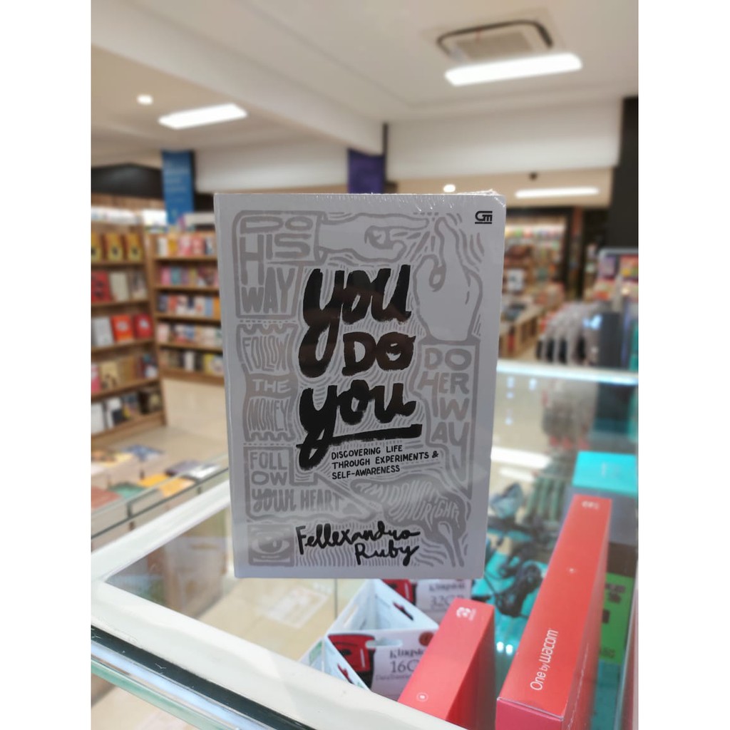 Jual Novel You Do You: Discovering Life through Experiments & Self ...
