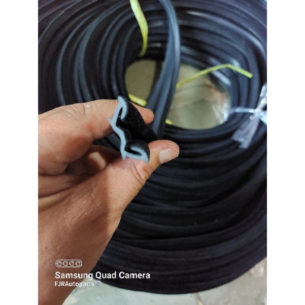 Jual Karet Kaca Pintu Run Channel / Karet Kaca Pintu Naik Turun Karet ...