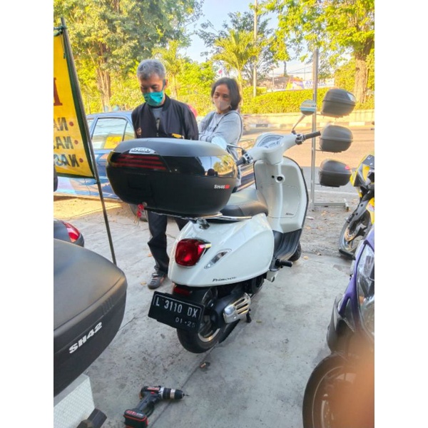Jual box motor SHAD SH46 topbox 46 liter bisa masuk 2 helm | Shopee ...