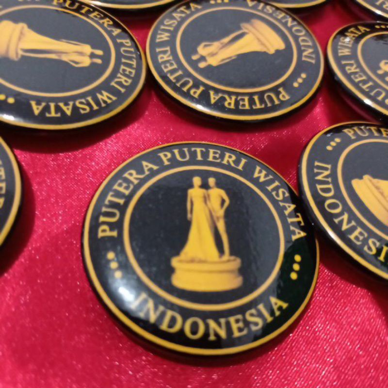 Jual Pin Bulat Putera Puteri Wisata Indonesia diameter 4cm | Shopee ...