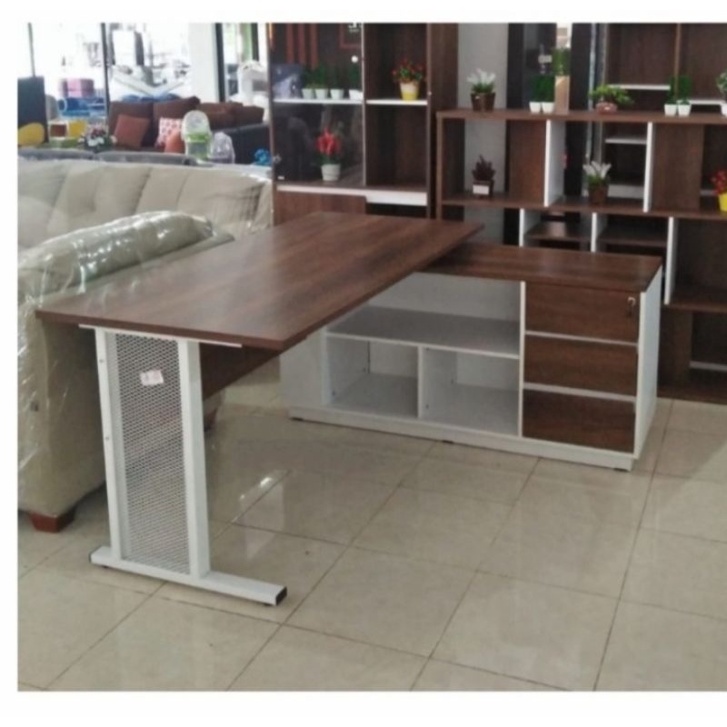 Jual meja kantor meja besar meja kerja meja direktur expo OM 1675 ...