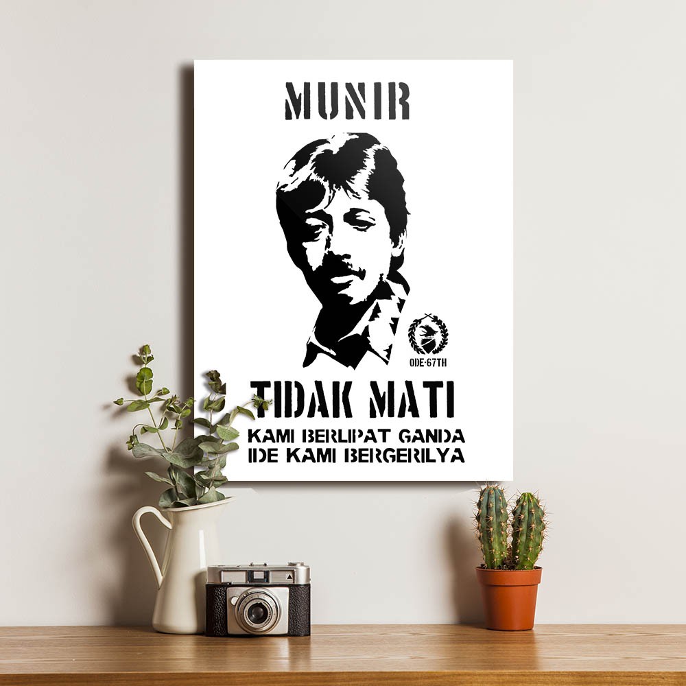 Jual Munir Tidak Mati Poster Kayu Aktivis Pahlawan Dekorasi Hiasan ...