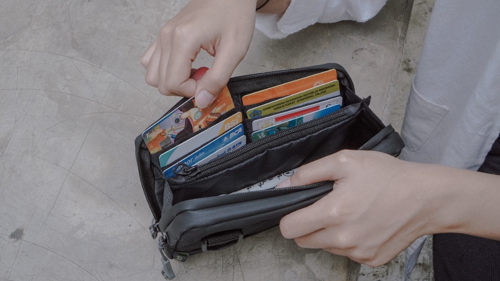 Jual TORCH Inje Tas Selempang Dompet HP Uang Kartu Pasport Pouch ...