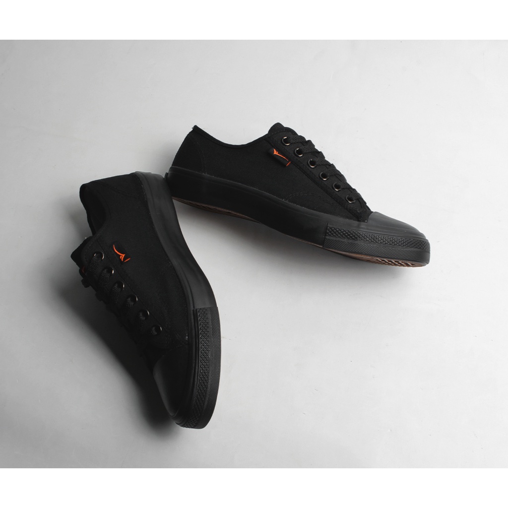 Jual Sepatu Sneakers Vermillion - Dallas Lowcut (LC) Black Mono ...