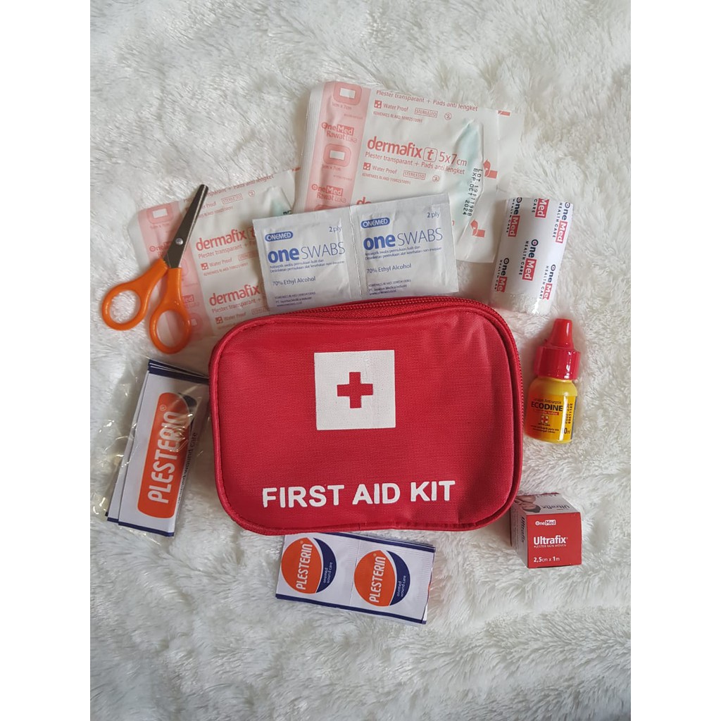 Jual First Aid Kit Emergency Bag Kotak Peralatan P3K Travel | Shopee ...