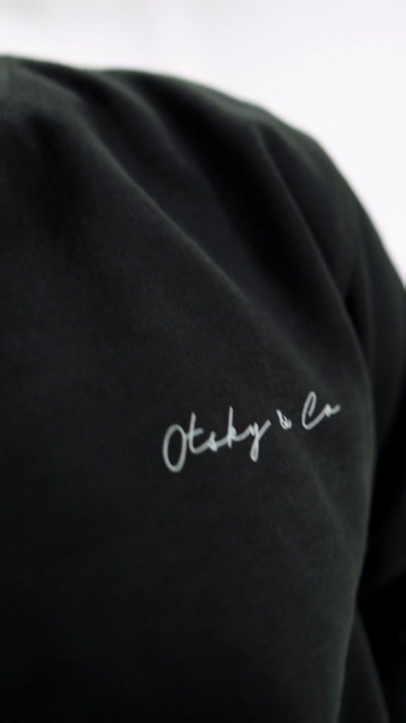 Jual Otsky Crewneck Font Left Signature Premium | Shopee Indonesia