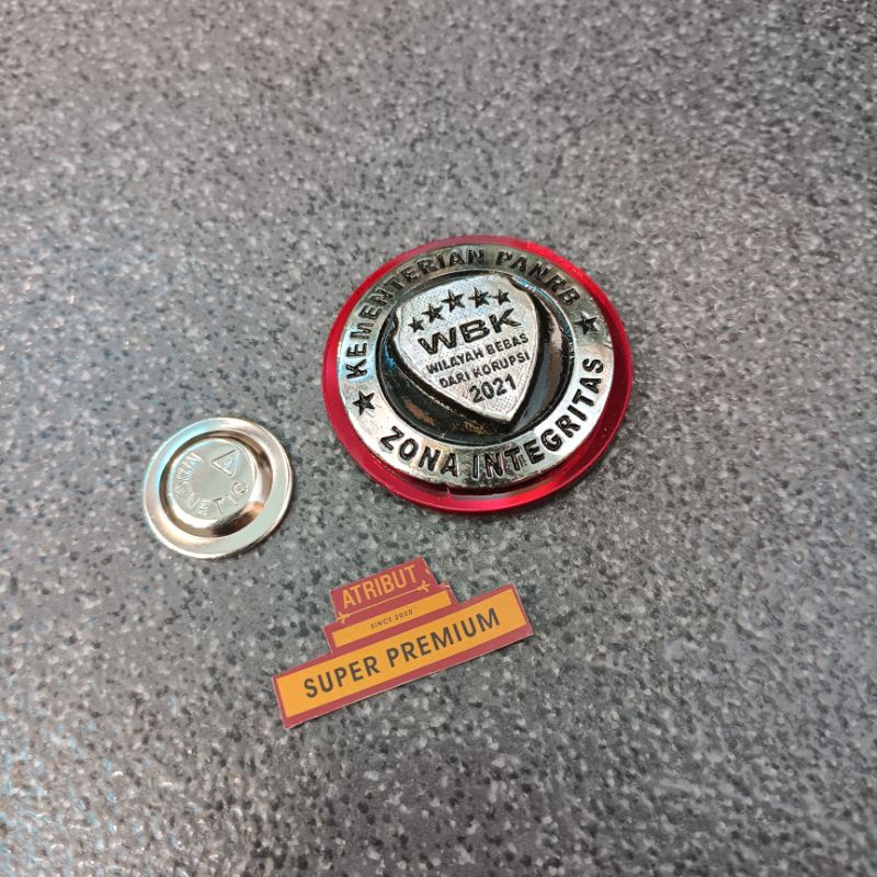 Jual PIN WBK 2021 MAGNET DASAR MIKA MERAH MIROR ASLI | Shopee Indonesia