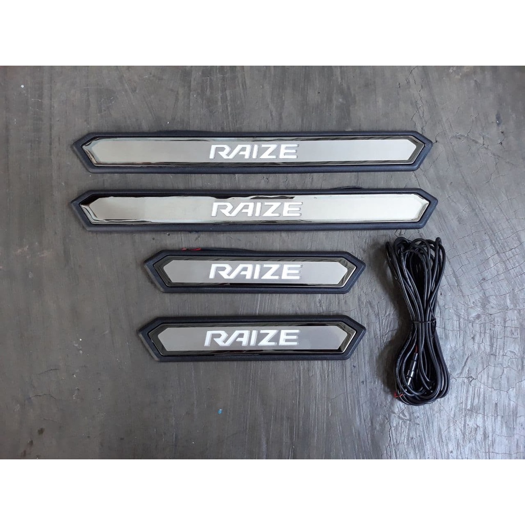 Jual SILL PLATE / STEP GARD TOYOTA RAIZE + LAMP | Shopee Indonesia