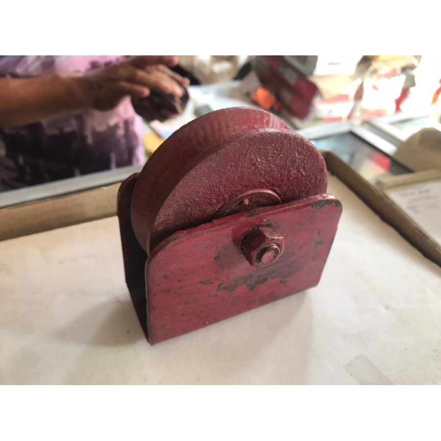 Jual roda pagar besi 8 cm rel rell behel pintu gerbang rail | Shopee ...