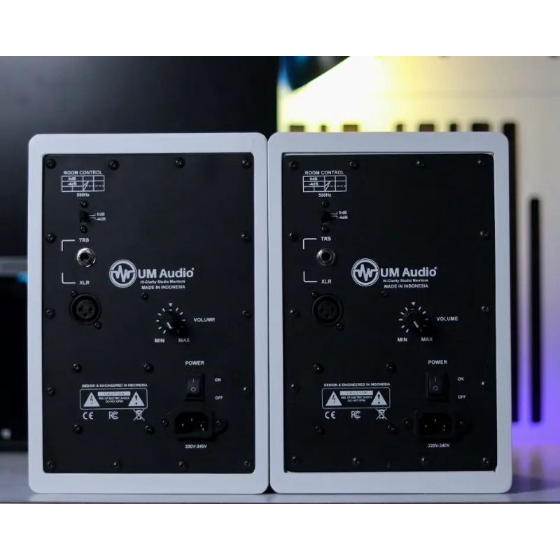 Jual Speaker Monitor Flat UM5B Gen3 MKIII Dual Active Speaker White ...