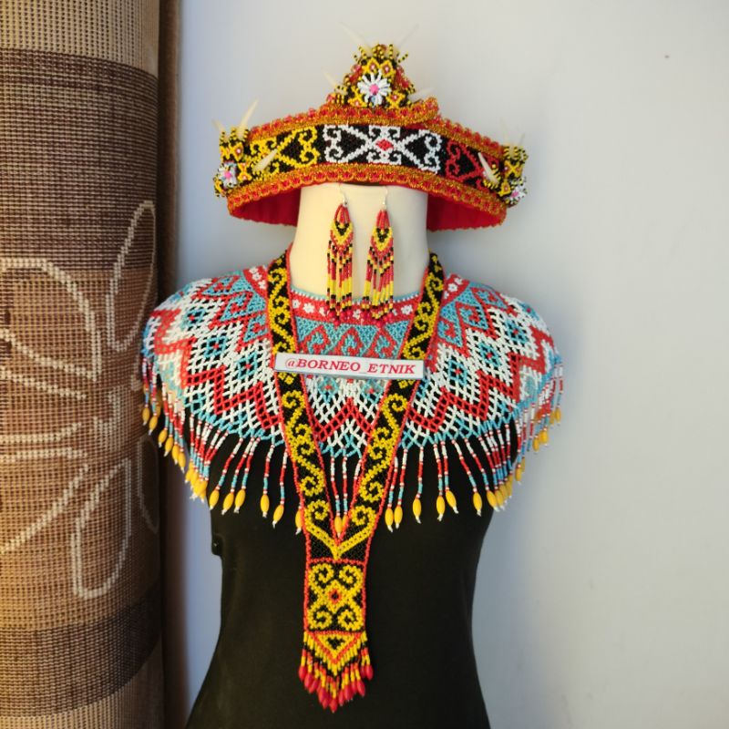 Jual satu set topi mahkota dan kalung dan anting dan rompi dada ...