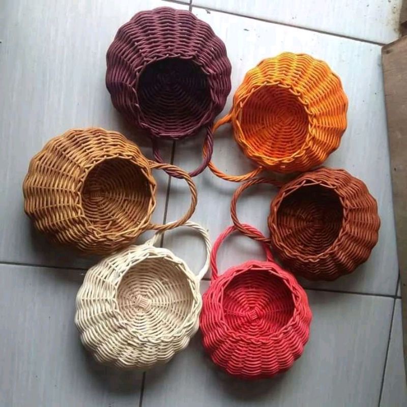 Jual VAS BUNGA TEMPEL\POT BUNGA DINDING ROTAN | Shopee Indonesia