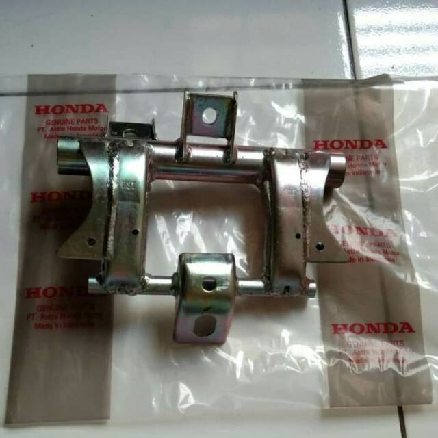 Jual Besi dudukan Mesin Link Engine Hanger Beat F1 / Beat Esp | Shopee ...