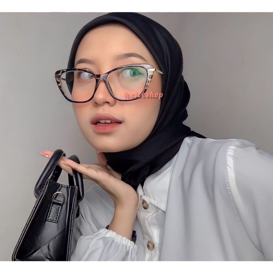 Jual NEW Kacamata Cateye Sedikit kotak Frame LOLI - 9012 | Shopee Indonesia