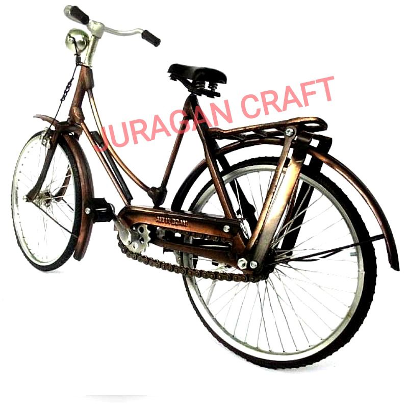 Jual MINIATUR DIECAST SEPEDA ONTEL ONTHEL BESI CEWEK UK BESAR | Shopee ...