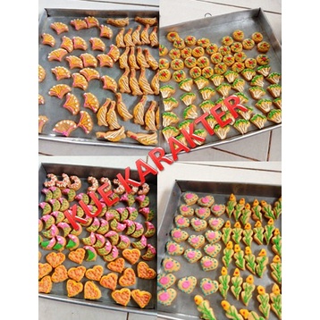 Jual Kue kering bentuk karakter unik 250 gram Enak dan murah | Shopee ...