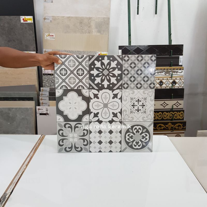 Jual keramik 40x40 model tegel tehel/ keramik batik bunga/keramik ...