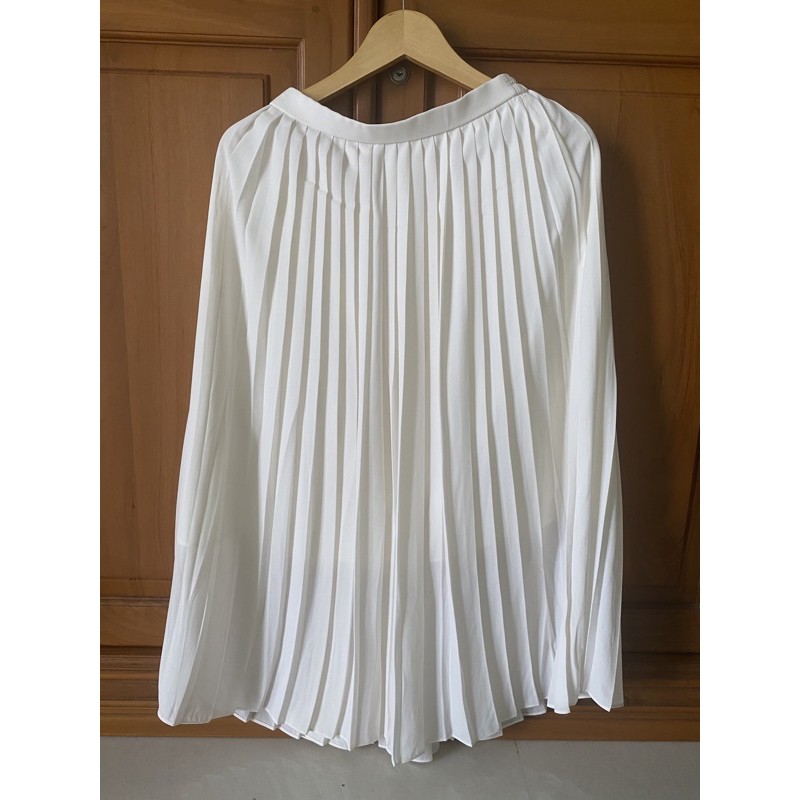 Jual PRELOVED Rok Panjang Sifon Uniqlo-White | Shopee Indonesia