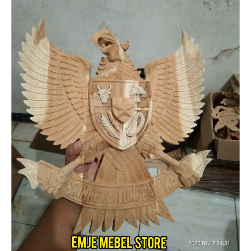 Jual Lambang Burung Garuda Ornamen Ukir Hiasan Dinding Kayu Jati ...