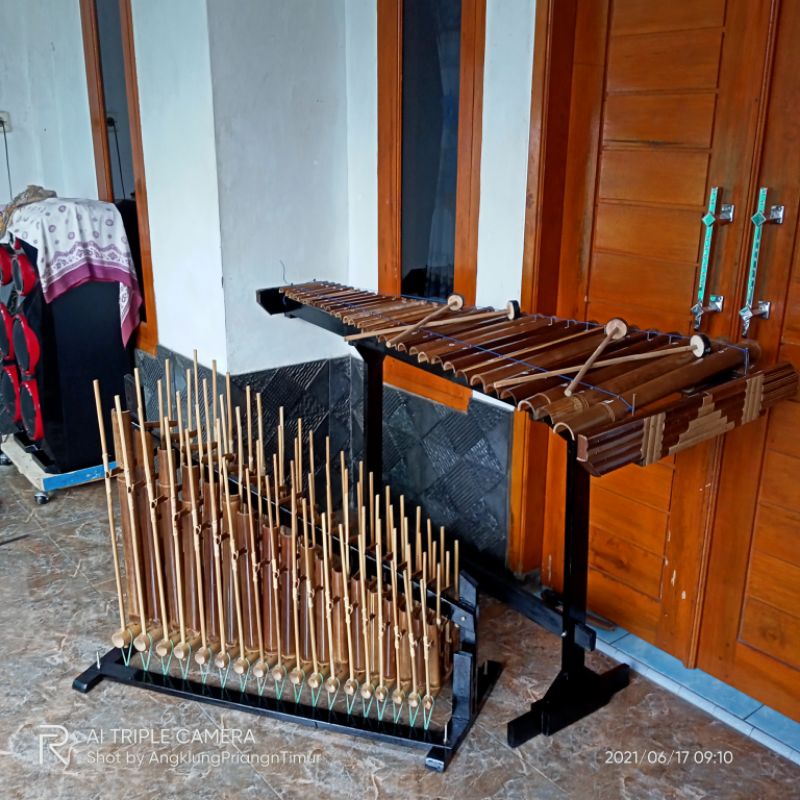 Jual Angklung pengamen 18 nada 3 tabung & Gambang pengiring 31 nada ...