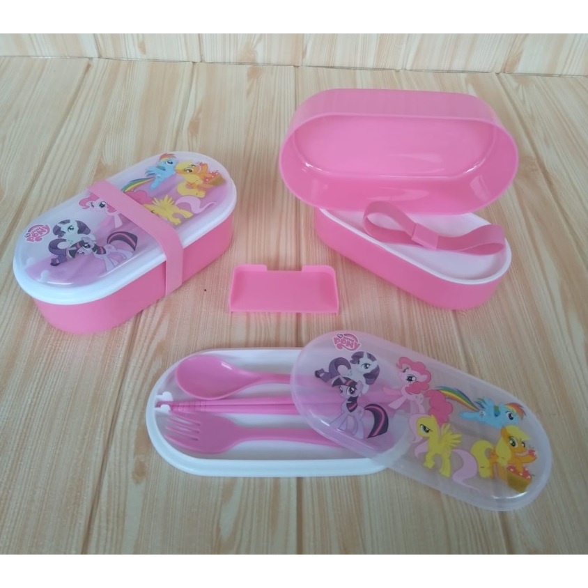 Jual KOTAK MAKAN 2 SUSUN KARAKTER dengan Karet Pengikat / KOTAK BEKAL TEMPAT MAKAN ANAK KARAKTER ...