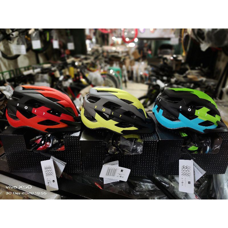 Jual helm sepeda merk BOLT Size L ukuran 58-62cm | Shopee Indonesia