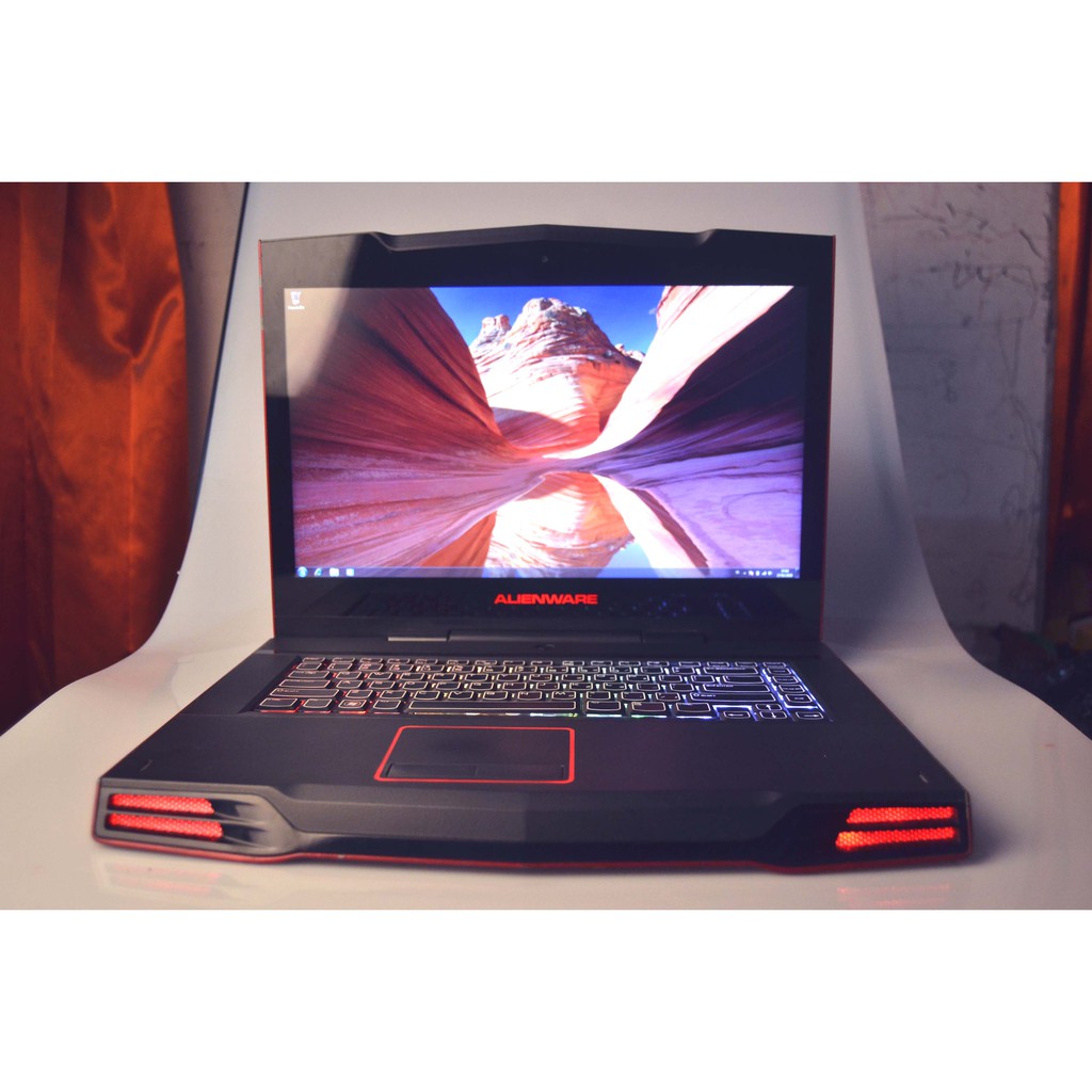 Jual Alienware M15X i7/12 GB/500 GB+120 GB SSD Laptop Gaming dan Desain ...