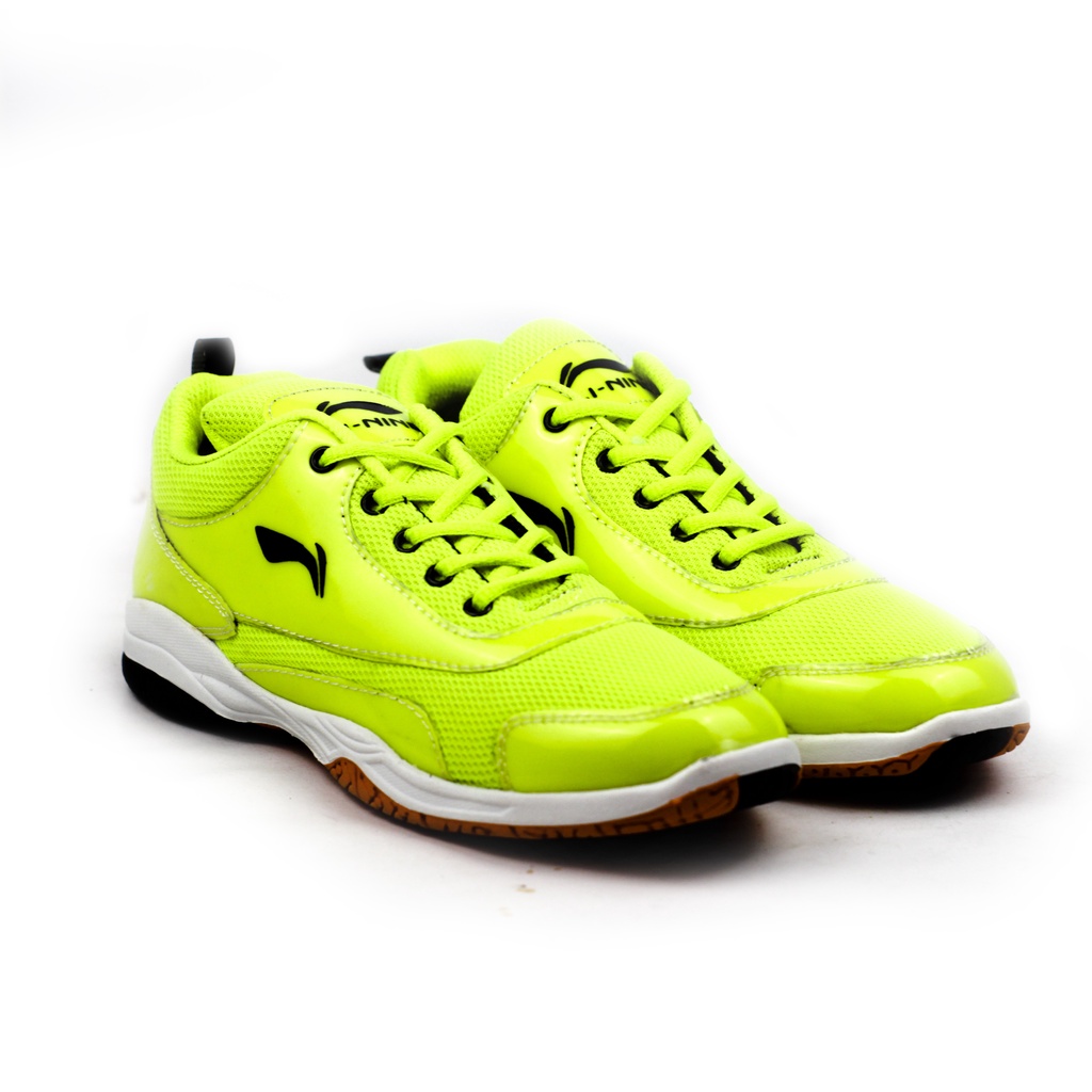 Jual Sepatu sneakers olah raga jogging running Pria Original import ...