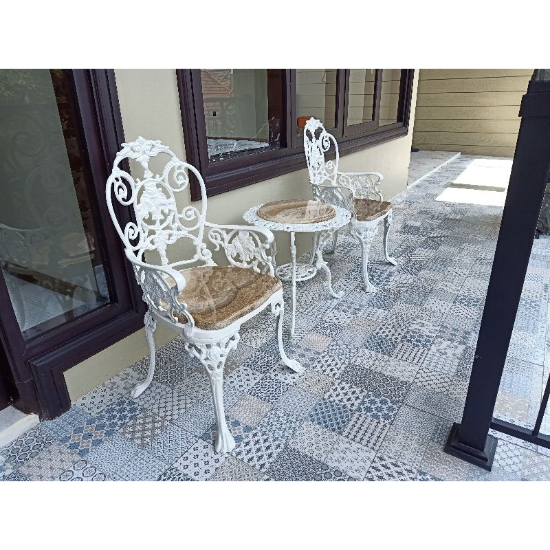 Jual Meja Teras Besi dan Dua Kursi Teras Besi | Shopee Indonesia