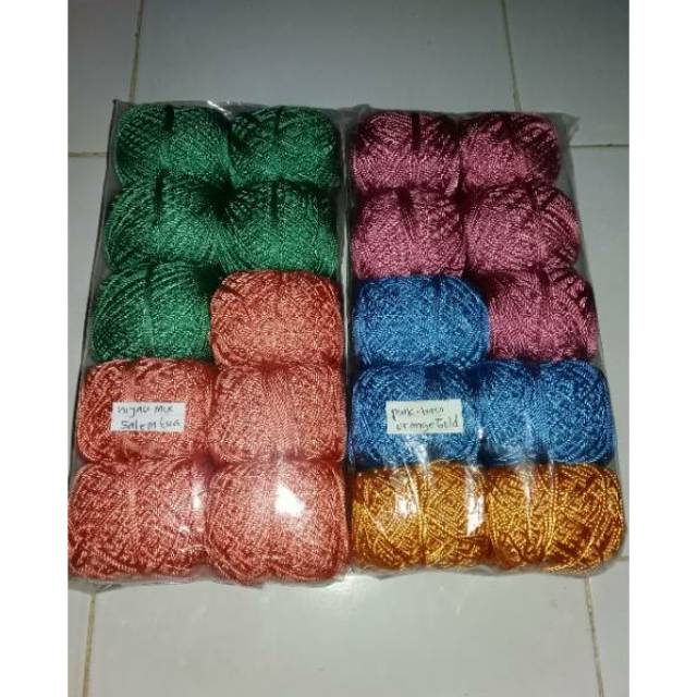 Jual benang rajut nylon,nilon d27 (sale..100k paket mix 10 gulung warna ...