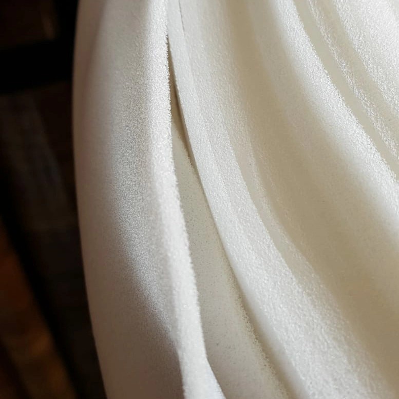 Jual busa angin / busa lapis tebal 4 mm meteran lebar 150 cm | Shopee ...