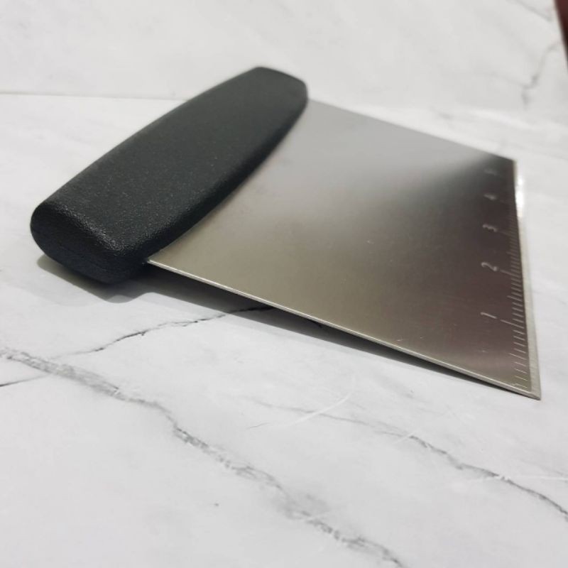 Jual SCRAPPER stainless tebal 1 mili pegangan PLASTIK dough cutter ...