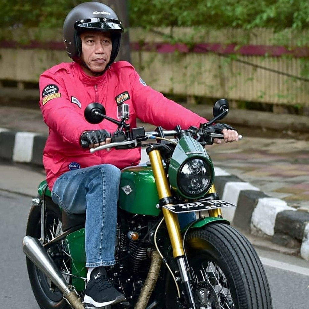 Jual HELM CARGLOSS PRESIDEN JOKOWI | Shopee Indonesia