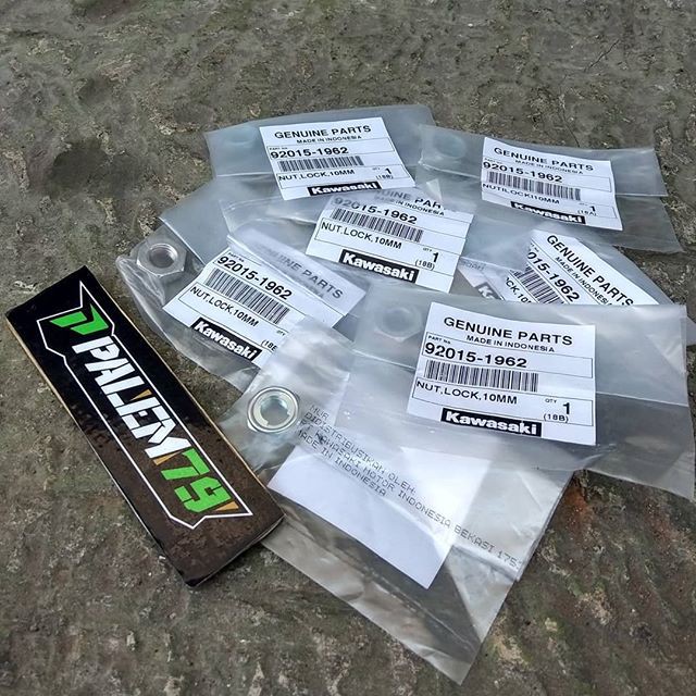 Jual Mur Lock Nut Baut Unitrack Monoshock Ori KLX 150 - Mur Unitrek ...